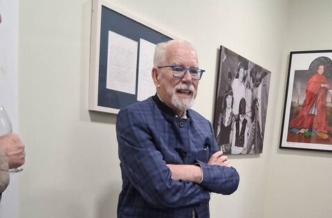 Famous Irish artist visits County Roscommon to present painting - News ...
